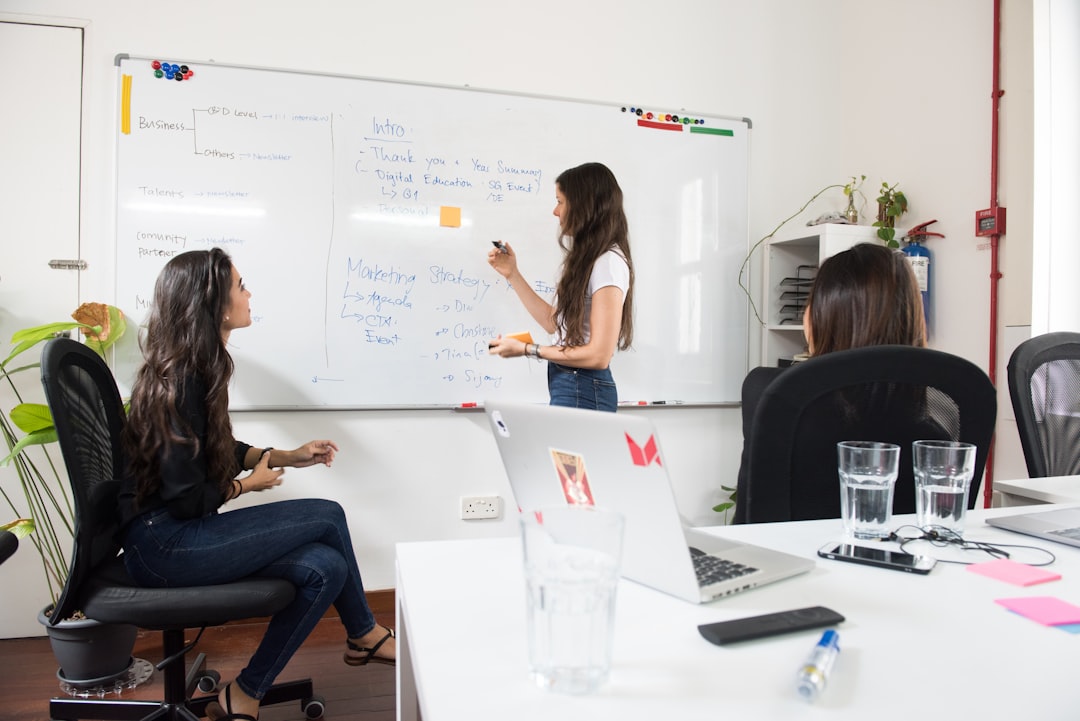 Fostering Collaborative Teams with Brain-Based Goals - Rewire for Success